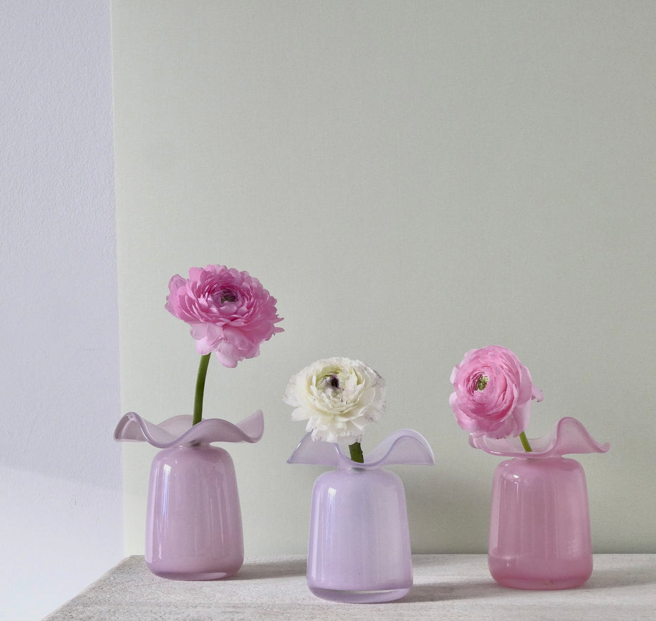 Pink Handmade Ruffle Glass Bud Vase, Medium – Marla Primrose